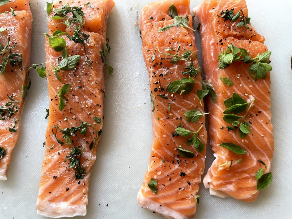 SIMPLE CRISPY SKIN SKILLET SALMON - sammywongskitchen