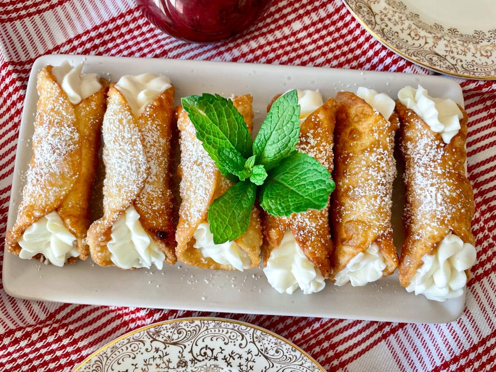 MINI CANNOLIS - sammywongskitchen