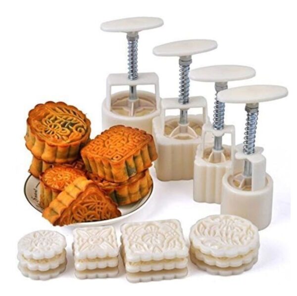 TRADITIONAL CHINESE MOONCAKES - sammywongskitchen