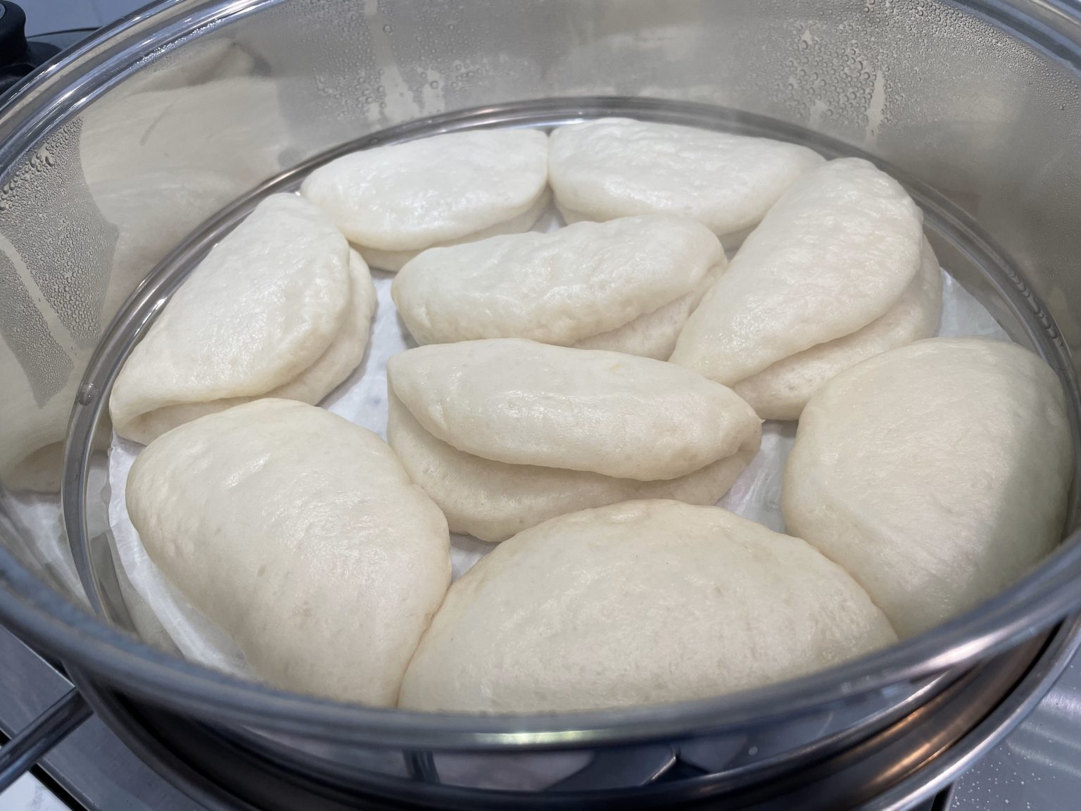 FLUFFY CHINESE STEAMED BUNS - sammywongskitchen