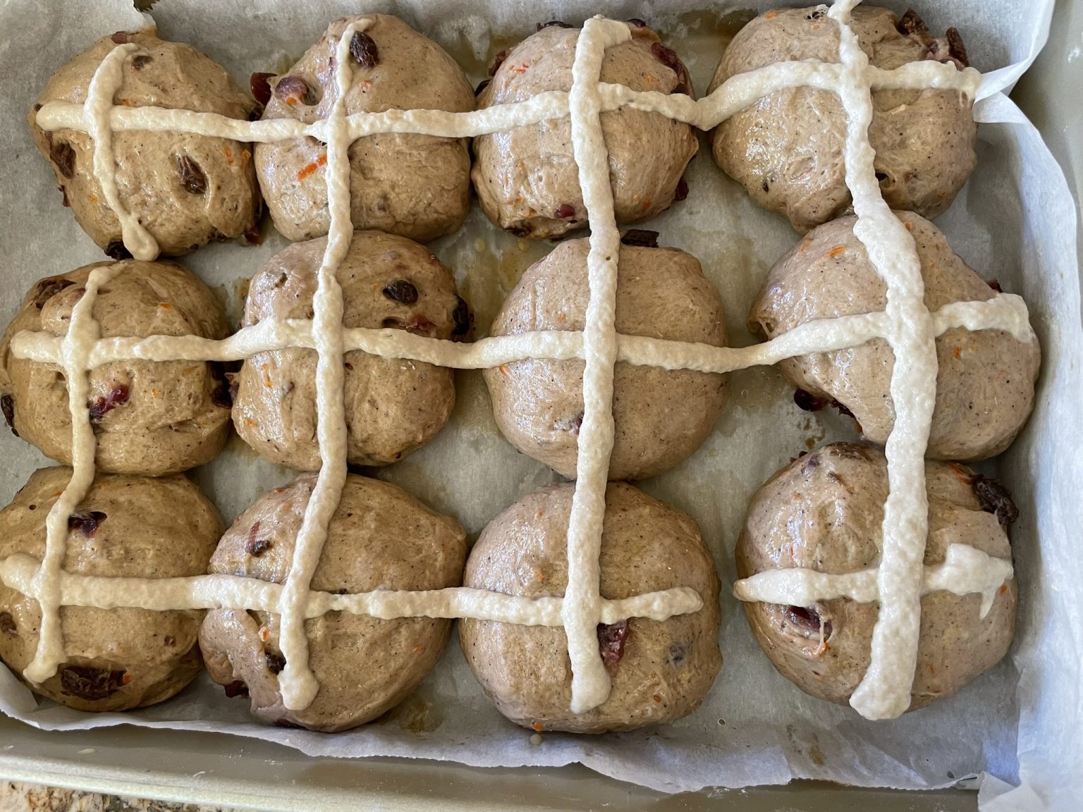 SOURDOUGH CITRUS FLAVORED HOT CROSS BUNS - sammywongskitchen